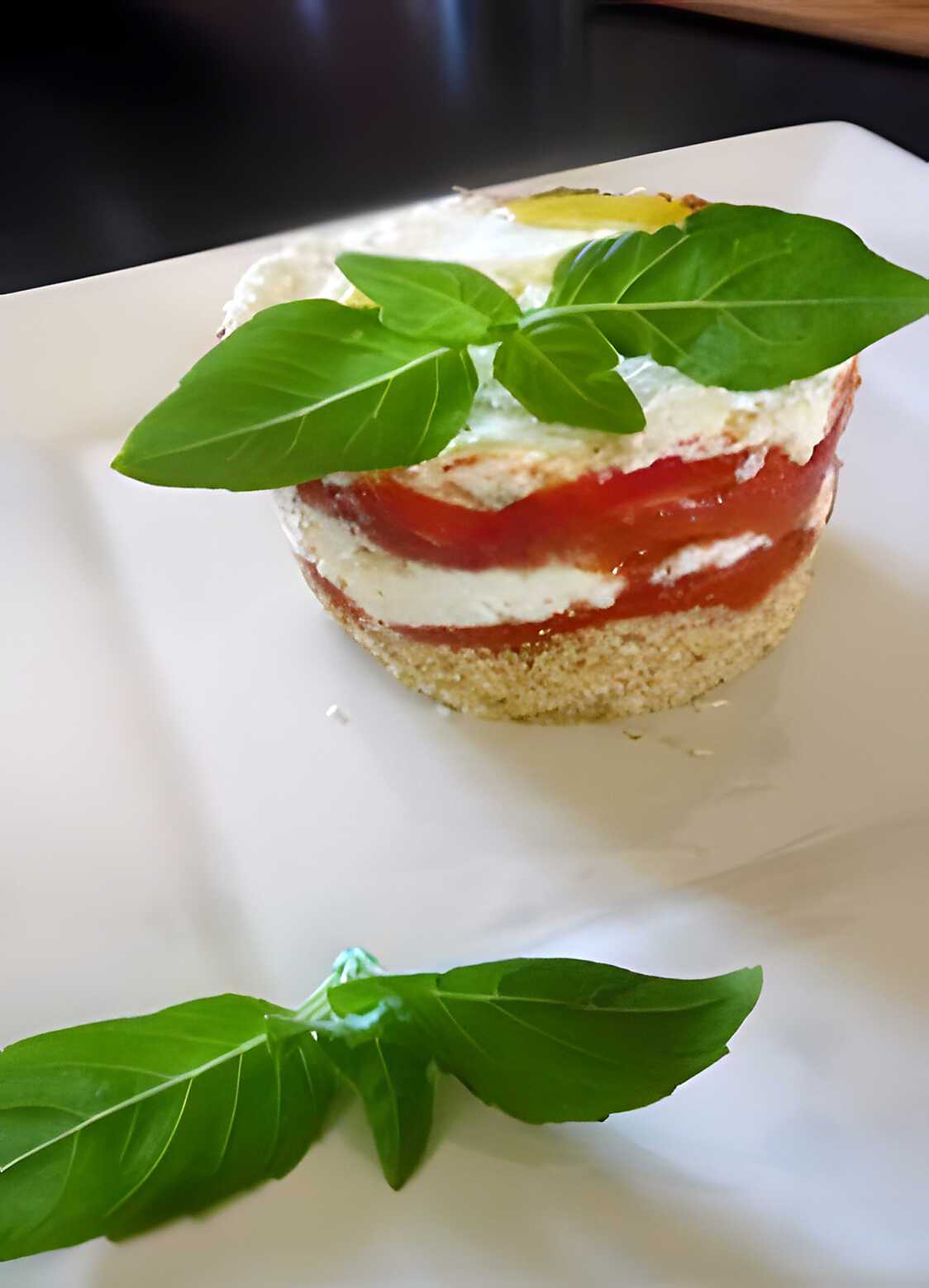 Recette de MILLEFEUILLES DE TOMATES ET CHEVRE
