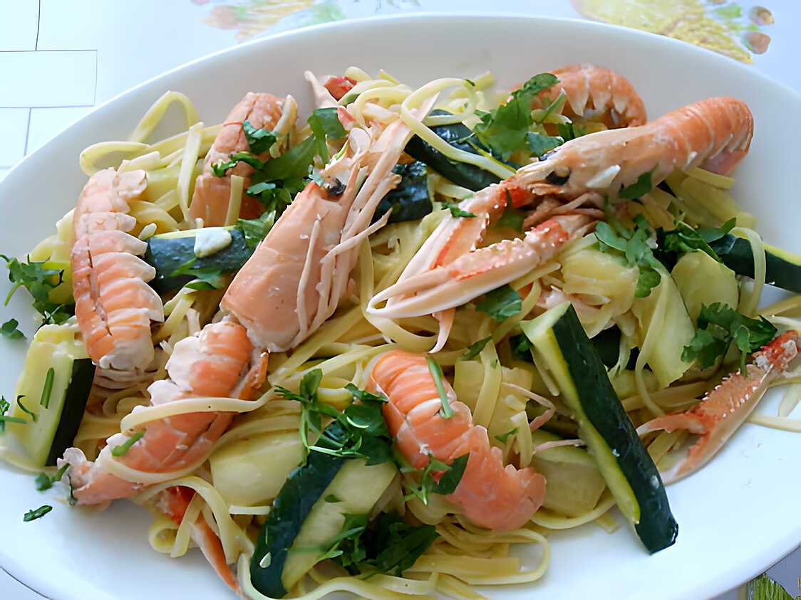 Recette de TAGLIOLINI CON SCAMPI E ZUCCHINE