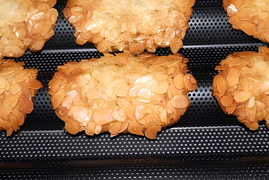 Recette de Tuiles aux amandes très croustillantes