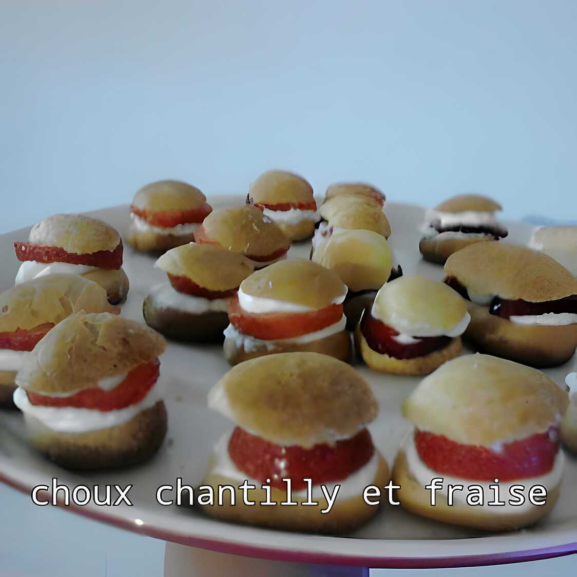 Recette de Mini choux fraise chantilly
