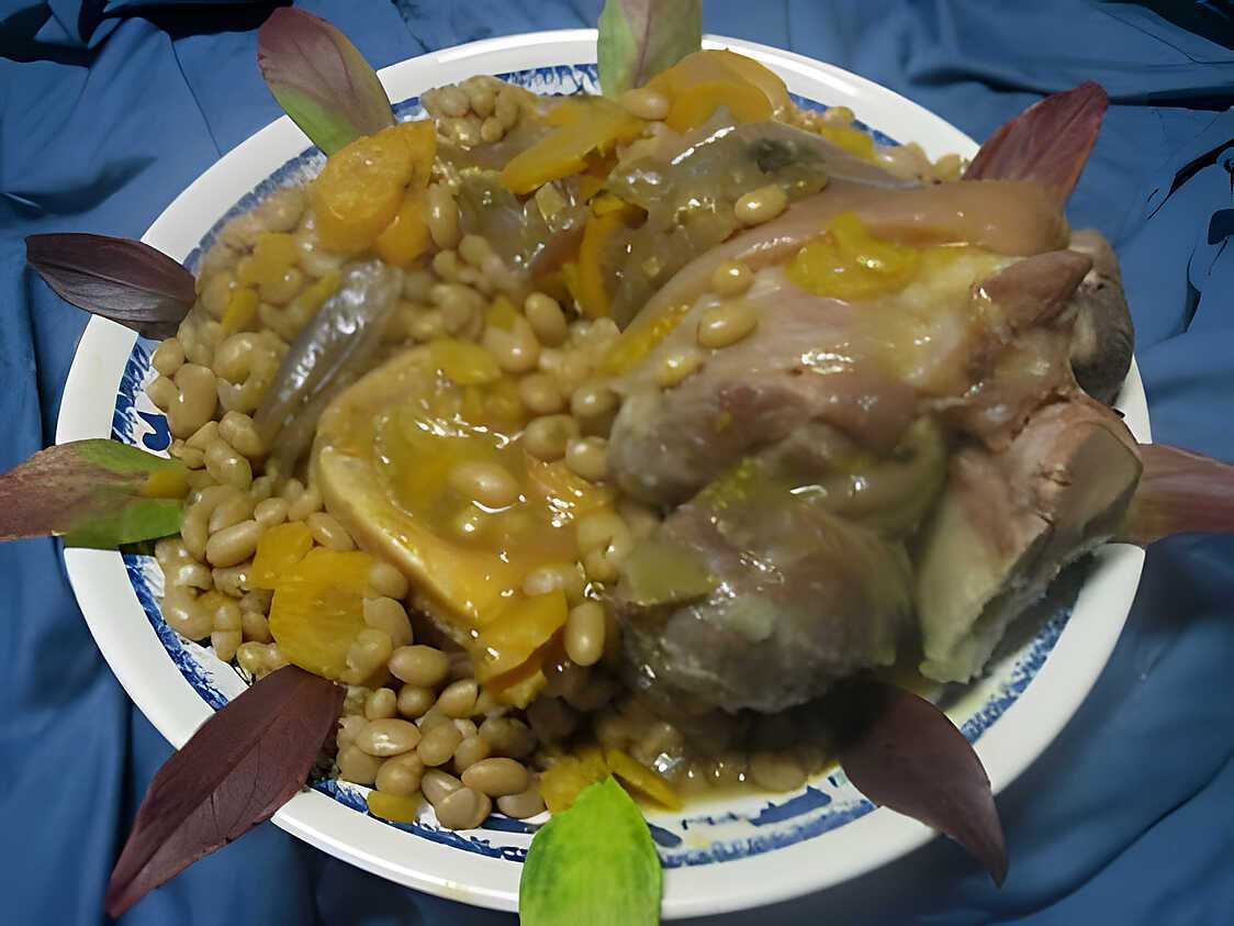 Recette de Jambonneau de porc aux haricots coco