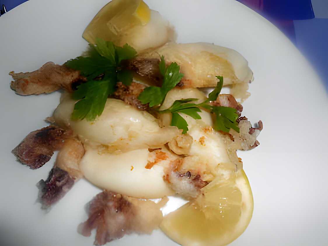 Recette de CALAMARETTI FRITTI (PETITS CALAMARS FRITS)