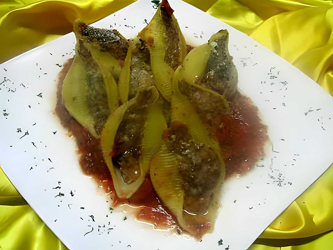 Recette de Pâtes Conchiglioni farcies gratinées.