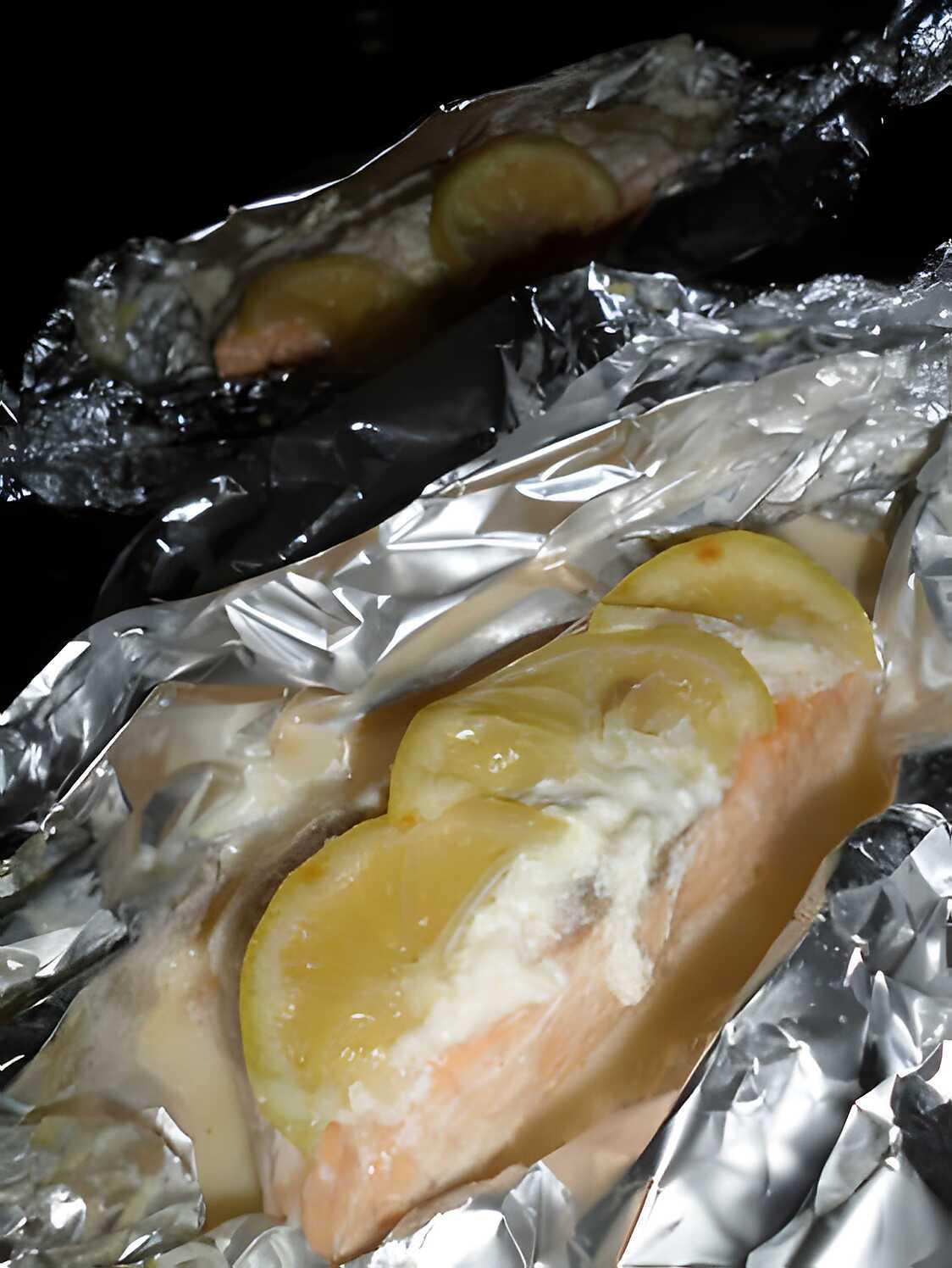 Recette de Pavé de saumon en papillote à la crème citronnée