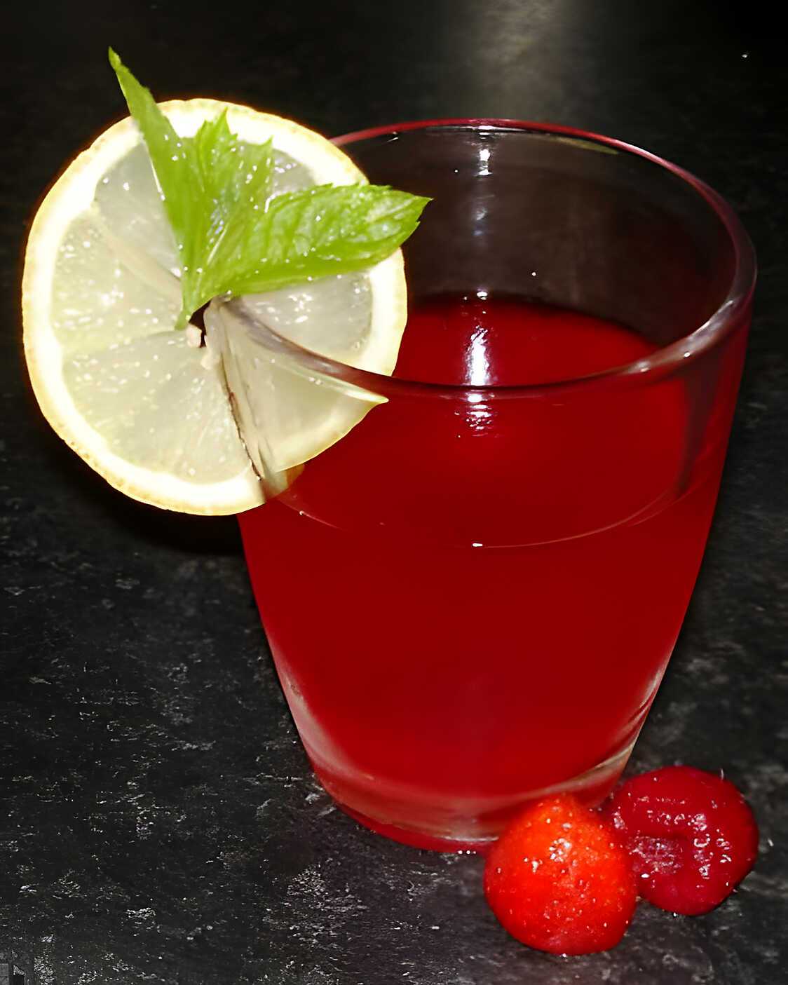 Recette de Jus de fraises (et framboises) frais