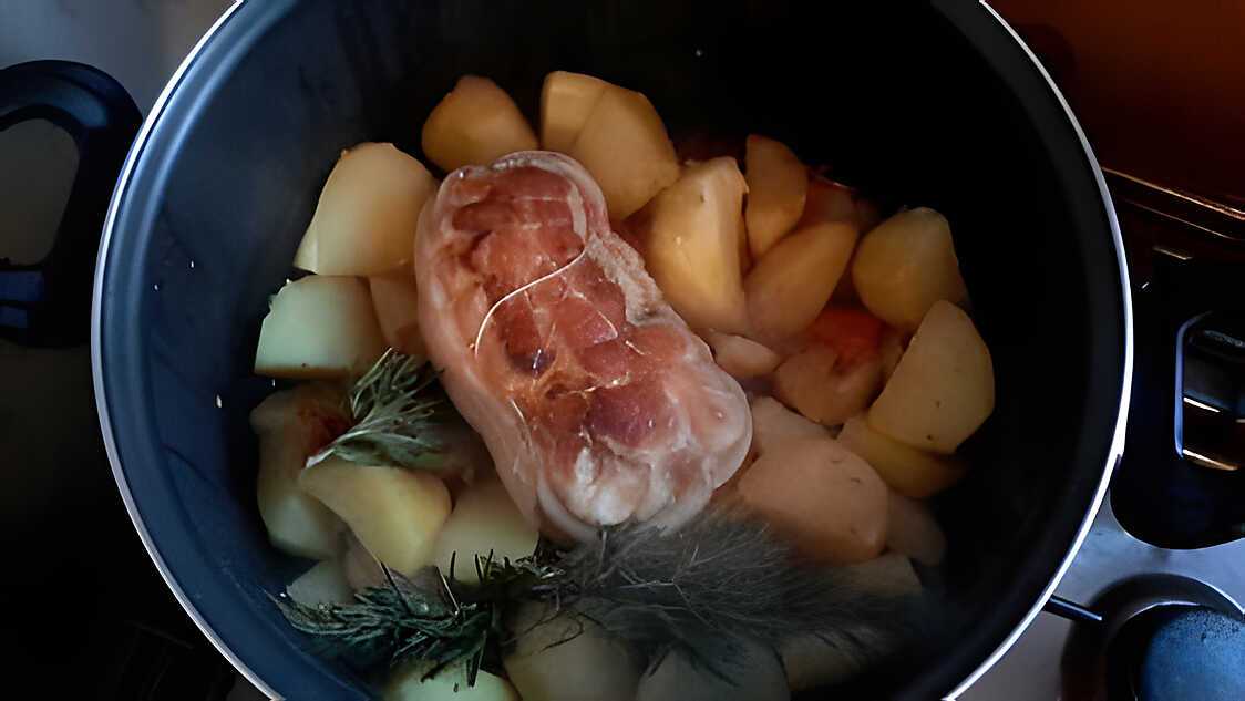 Recette de Rôti au pot et romarin