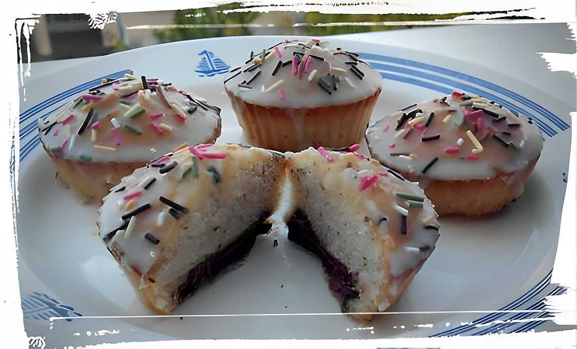 Recette de Friandises amande au coeur chocolat nappée de chocolat blanc