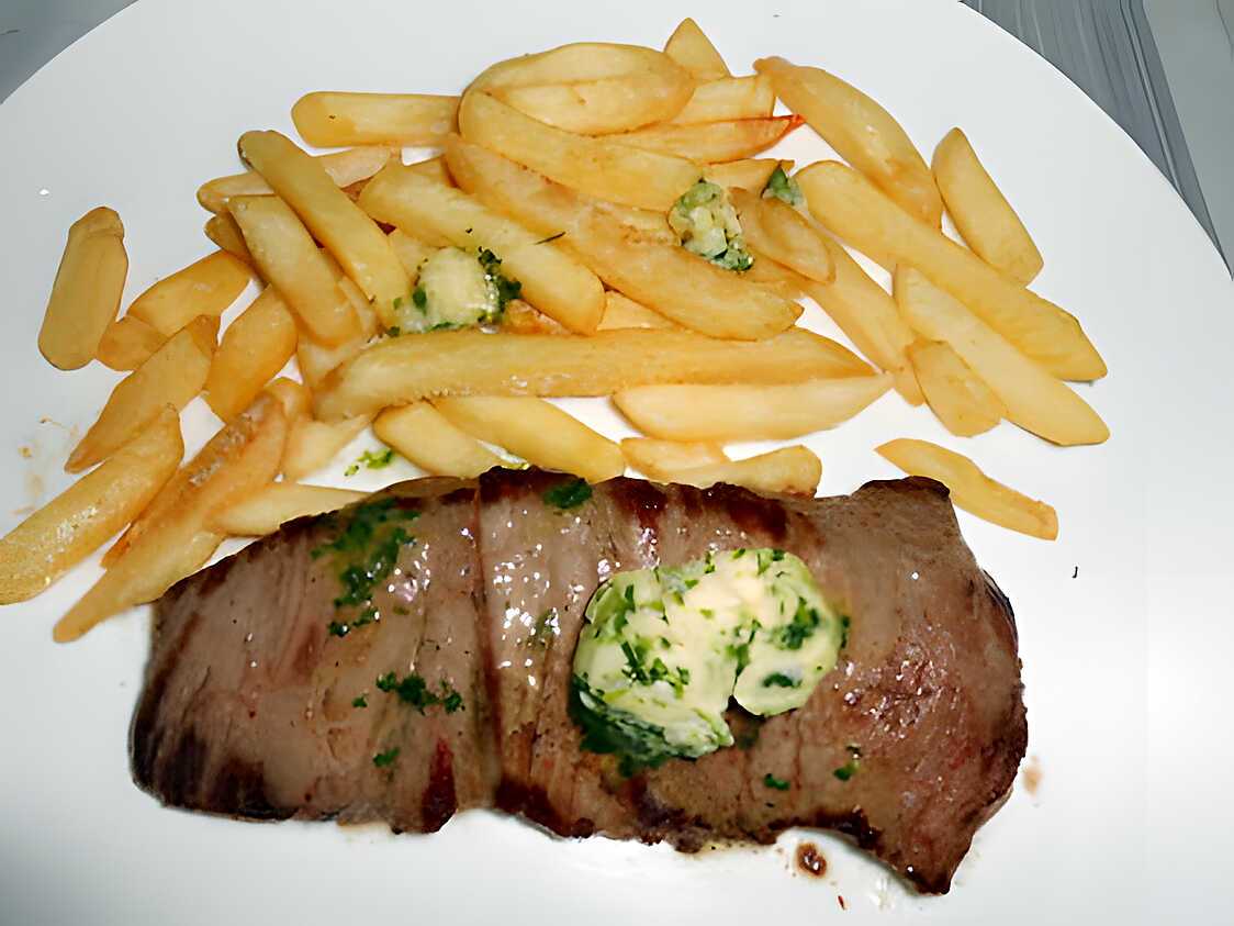 Recette d'UNE PETITE HAMPE AU BEURRE PERSILLE