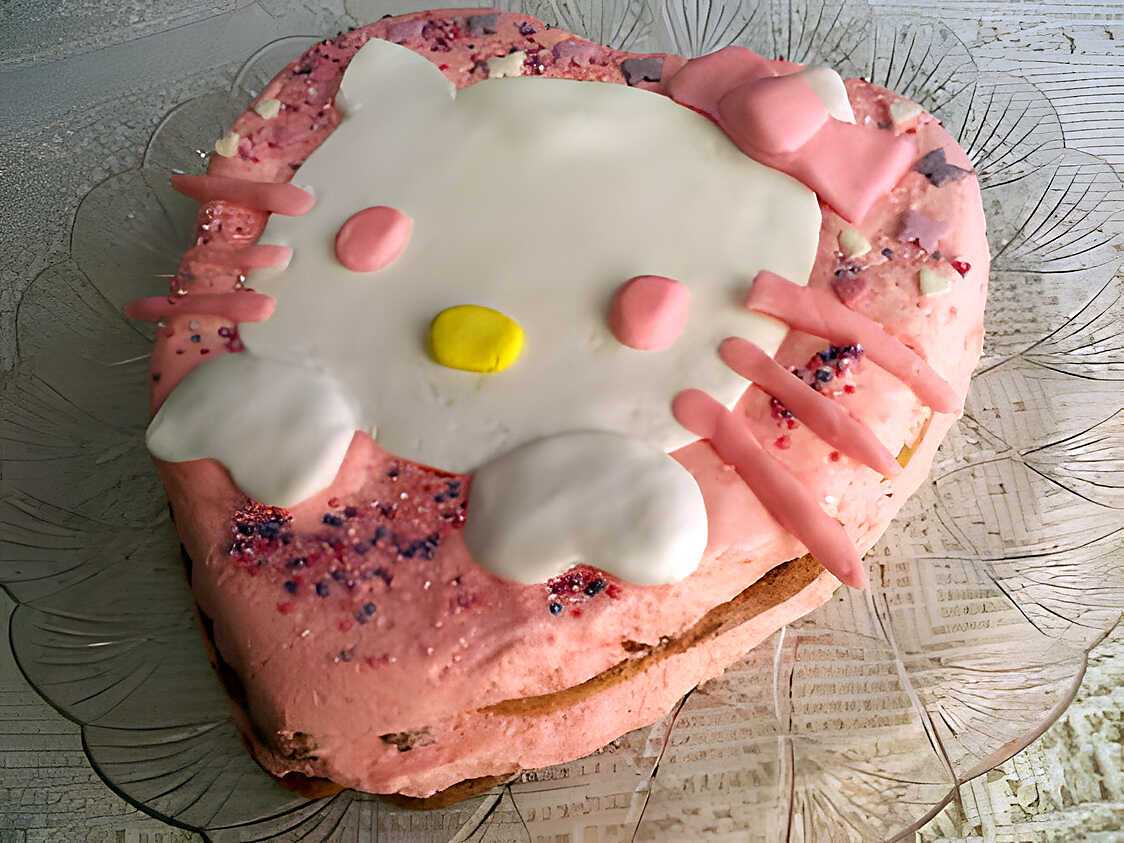 Recette de Gâteau d'anniversaire Hello Kitty par La-popotte-coup-de-c♥ ...