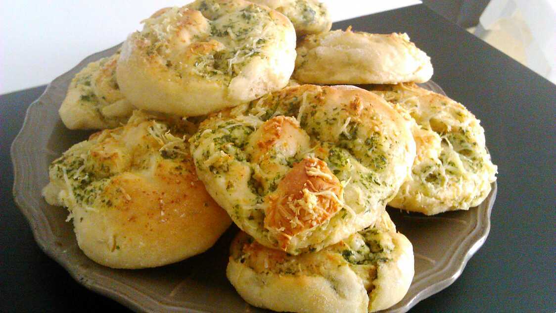 Recette de Petit pain italien a l'ail persil et parmesan