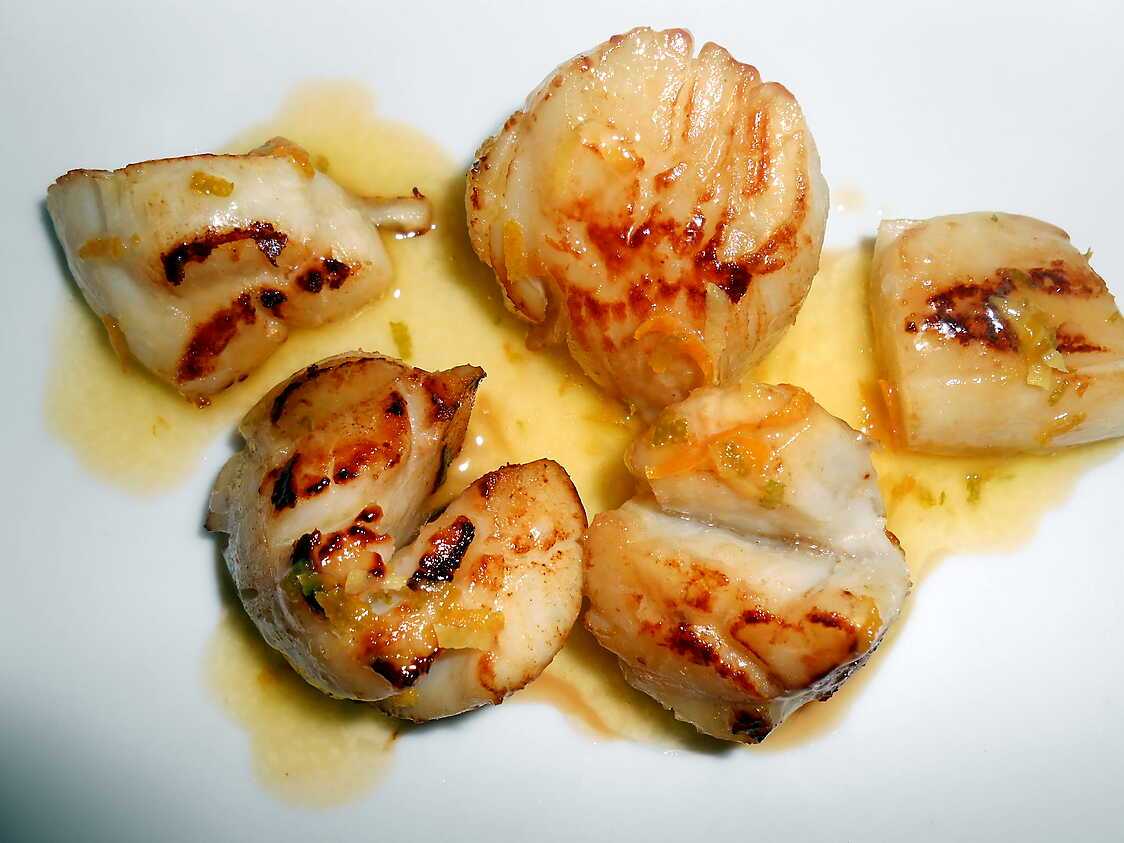 Recette de SAINT JACQUES AU BEURRE D'AGRUMES