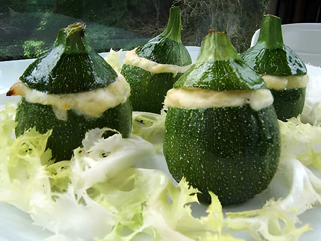 Recette de Courgettes de nice farcies , à la crème et fromage blanc