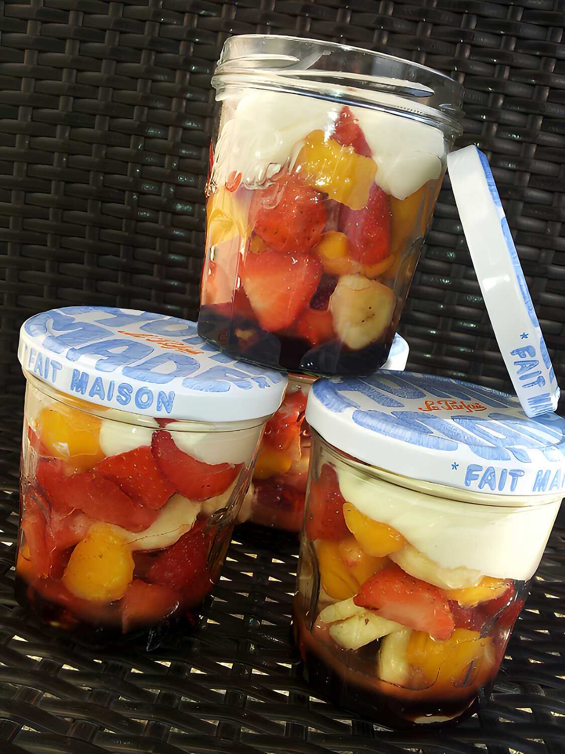 Recette de Salade pique-nique au 3 fruits gourmande en bocaux