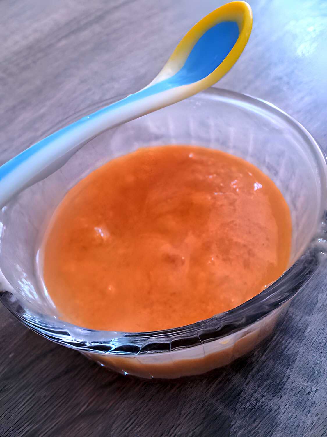 Recette de La compote de pêche au yaourt de ma Mamie