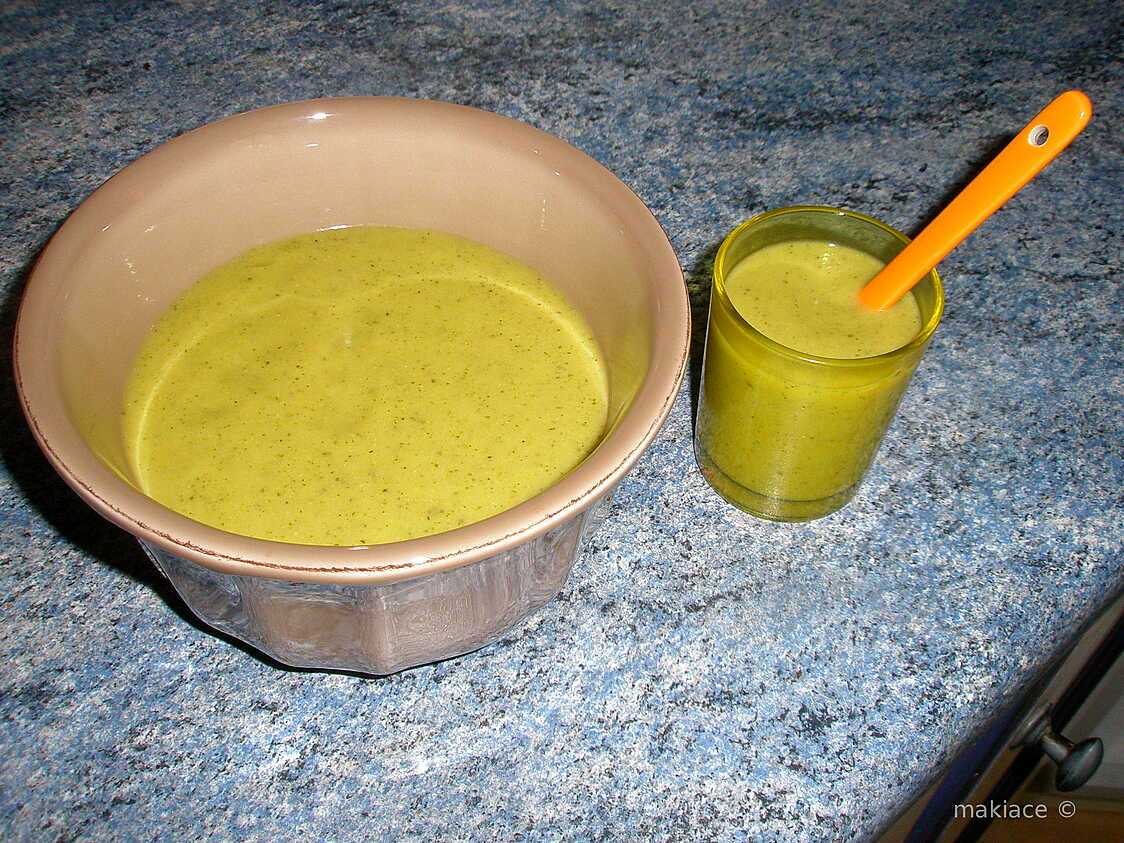 Recette de Velouté de courgette très onctueux...et très frais miam!