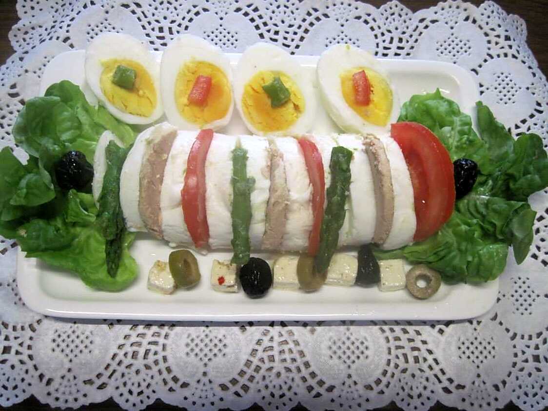 Recette de Plat de mozzarella. tomate. asperges. œufs. foie gras.