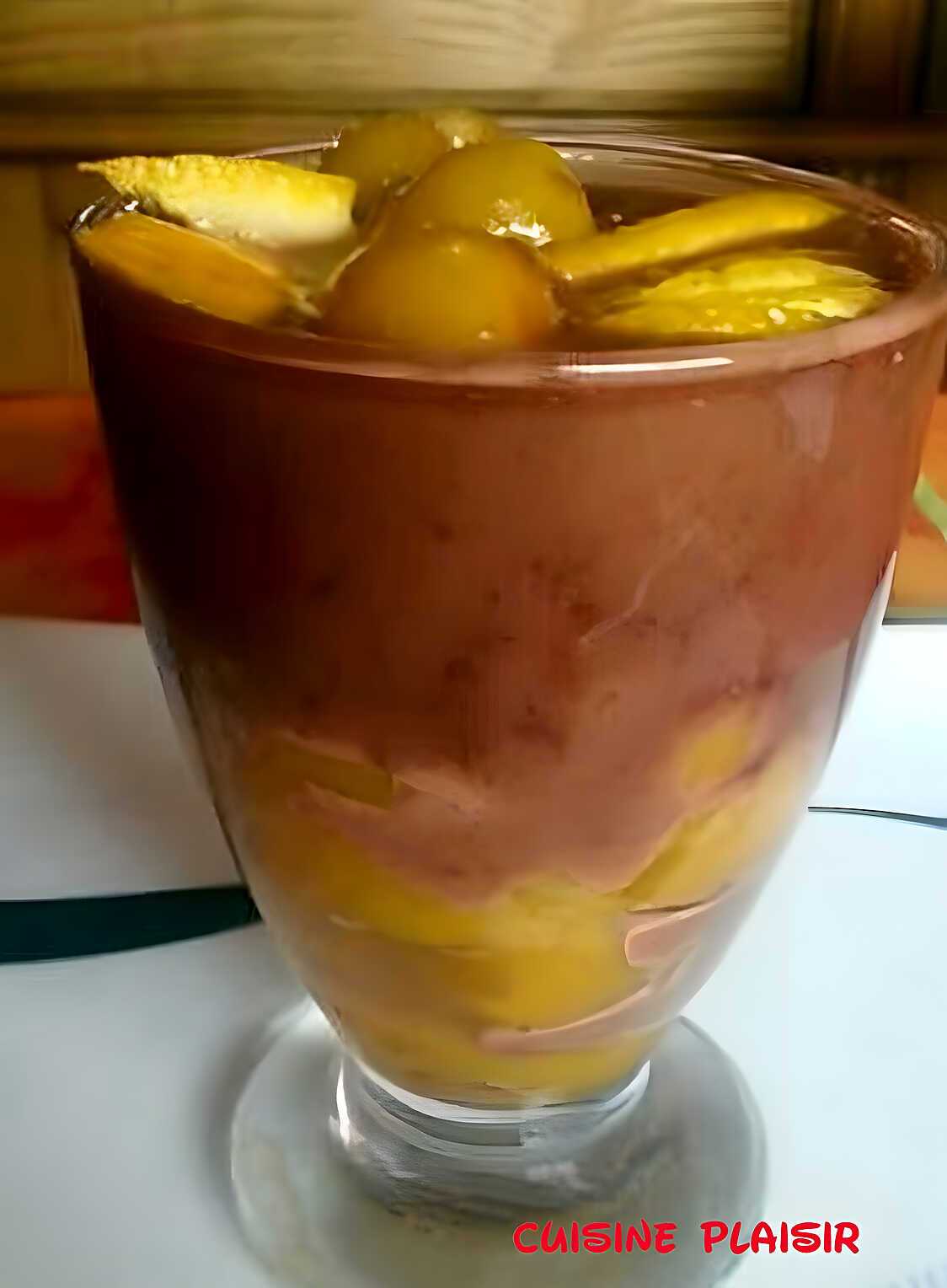 Recette de Verrines de ganache au chocolat praliné et mirabelles à l'orange
