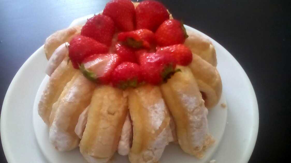 Recette de CHARLOTTE AUX FRAISE
