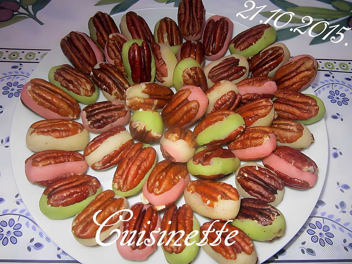 Recette de Noix de Pécan à la pâte d'amandes.