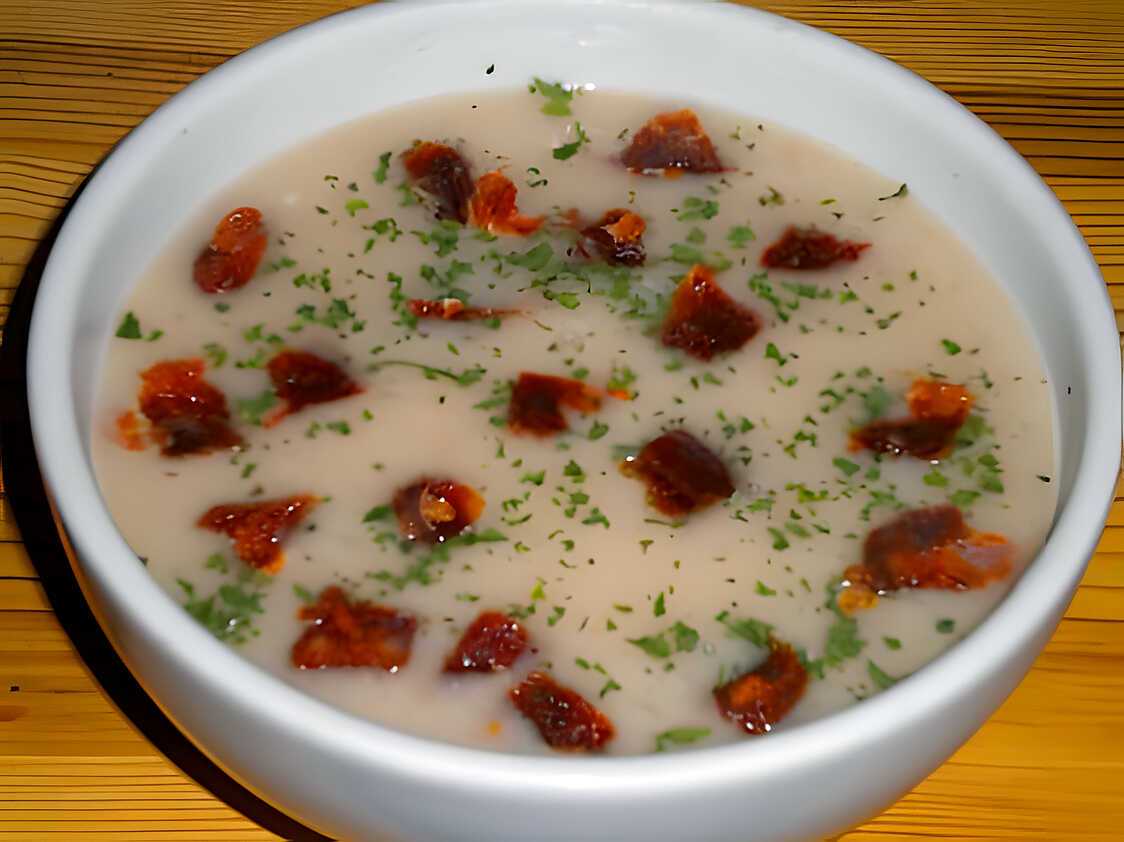Recette de Soupe de haricots blanc avec des petits morceaux de chorizo fort