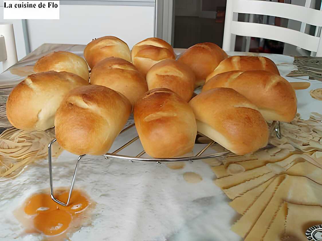 Recette de Petits pains au lait tout moelleux