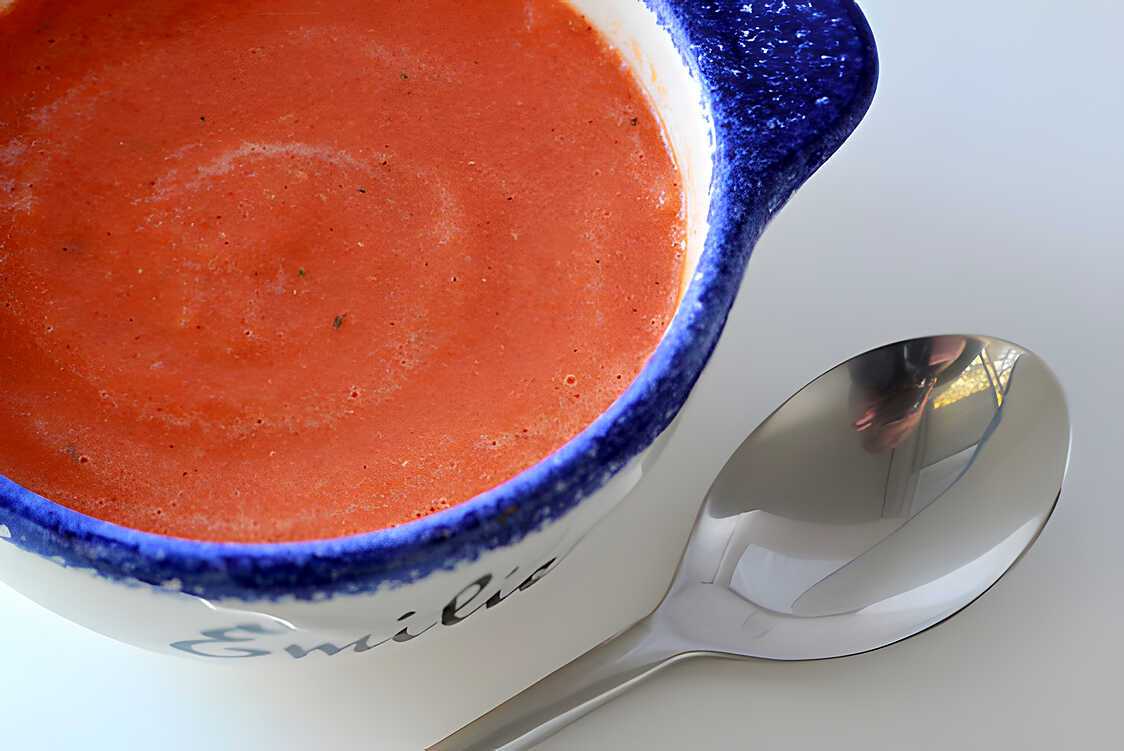 Recette de Soupe de poivrons rouges