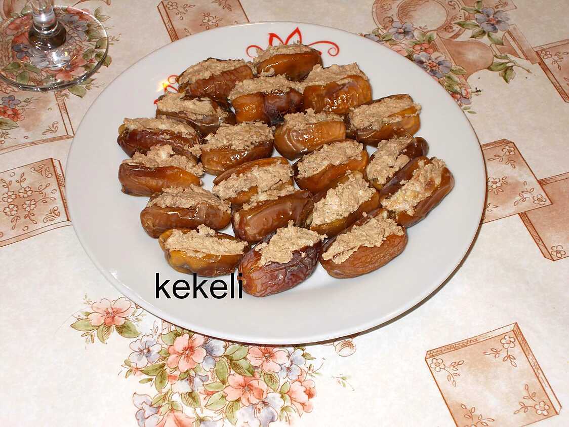 Recette de Dattes fourrées à la mousse de canard