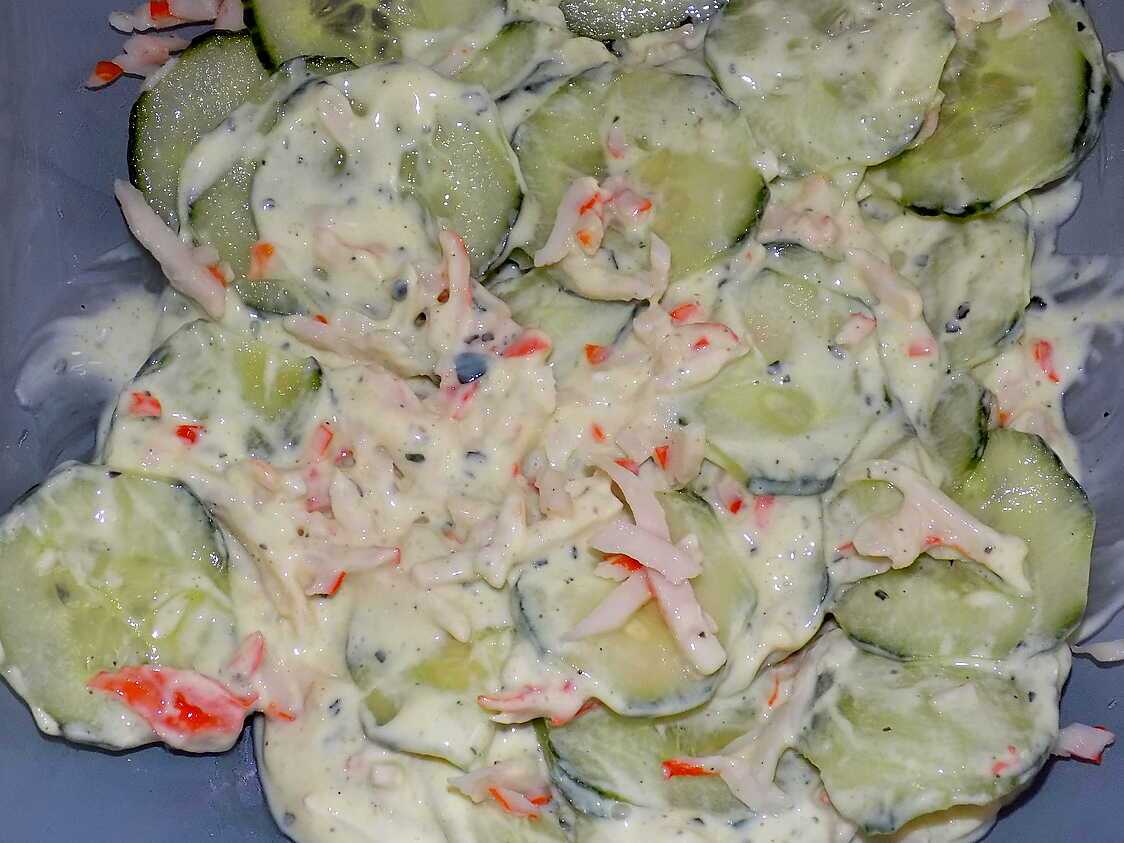 Recette de Salade fraîcheur concombre et surimi (compatible Dukan)