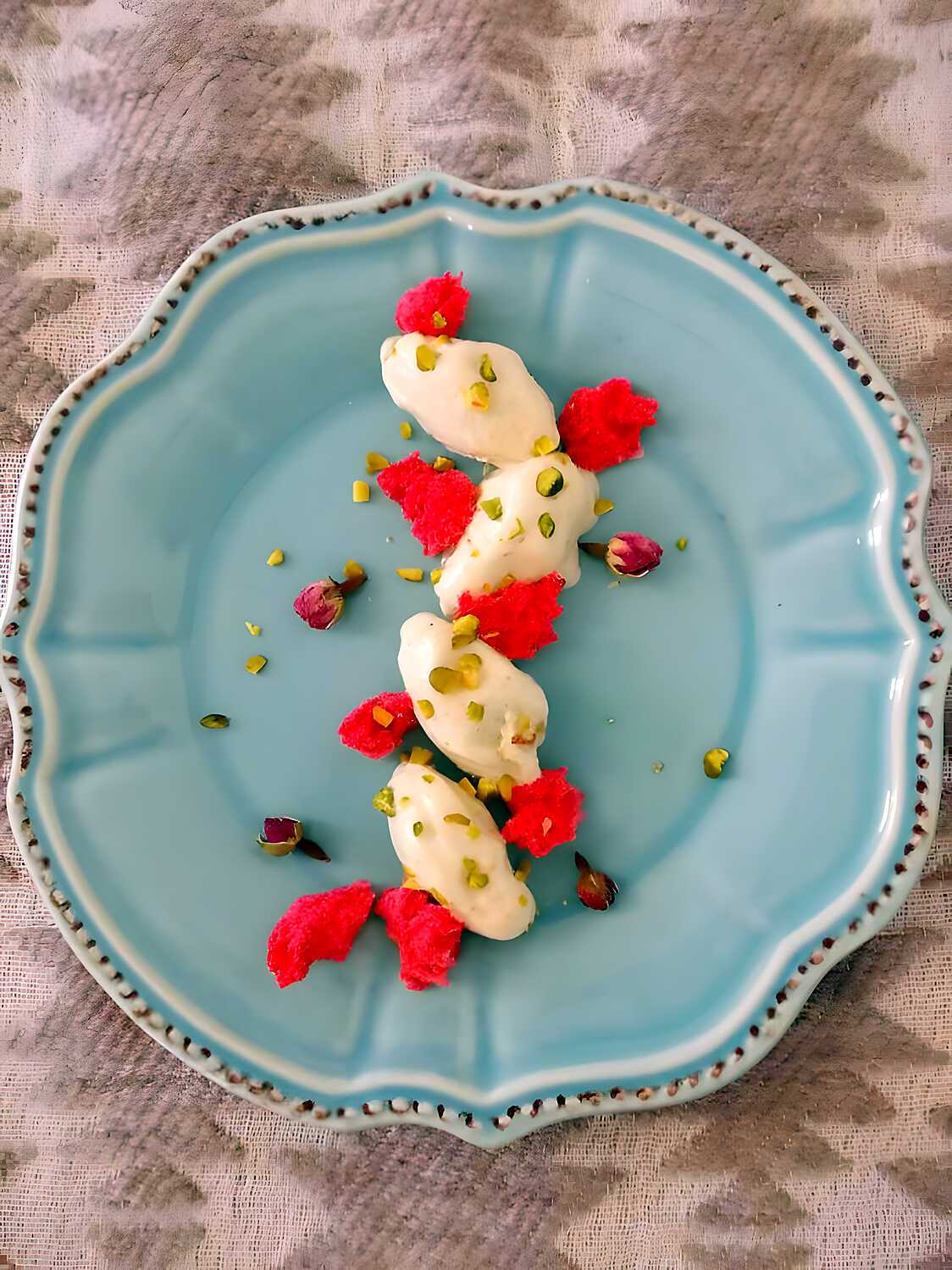 Recette de Kulfi et sponge cake à la rose