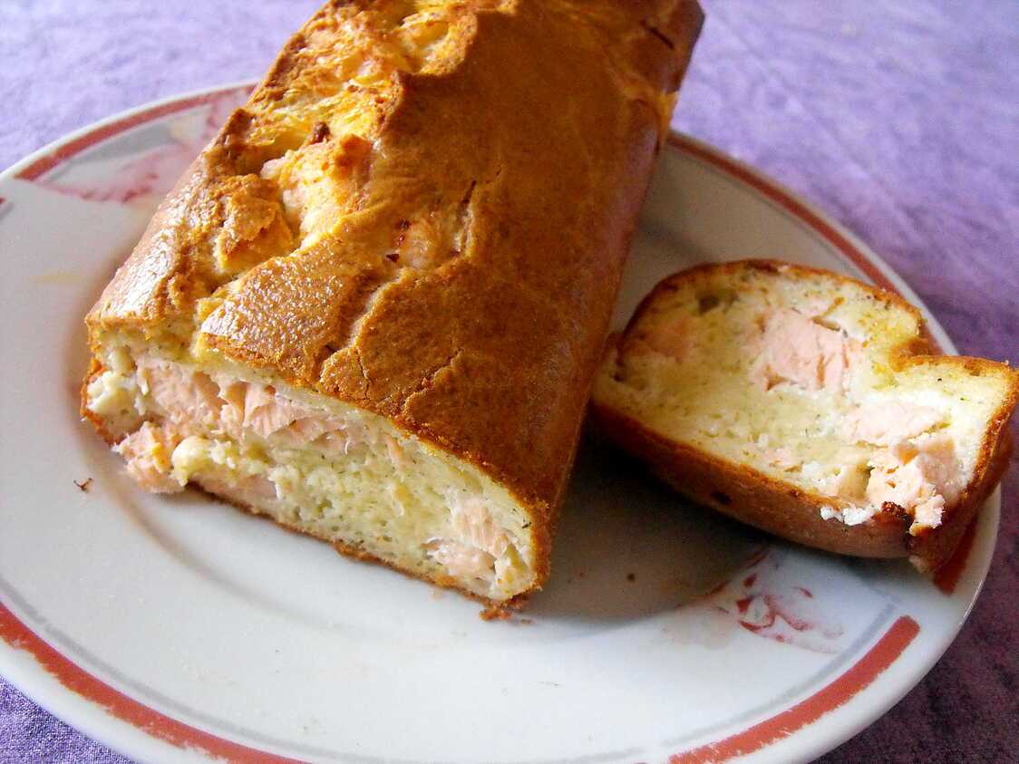 Recette de CAKE AU SAUMON ET A L'ANETH