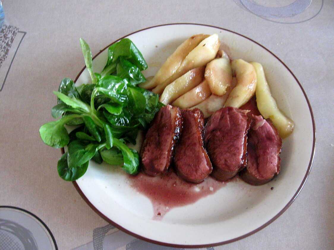 Recette de Magret de canard et poires rôties, sauce au porto