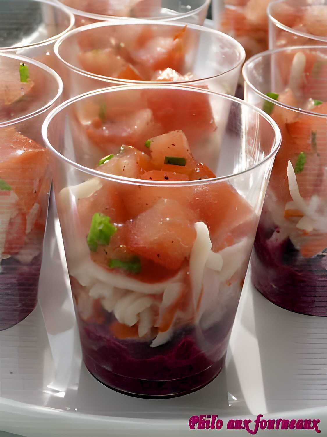 Recette de Verrines apéritives à la betterave, au surimi & à la tomate
