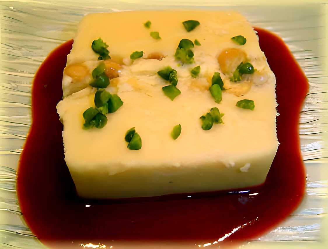 Recette de Nougat glacé aux coulis de fruits rouges