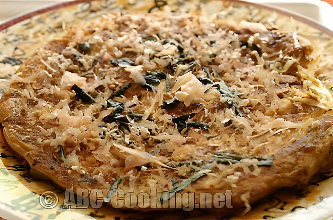 Recette d'Okonomiyaki au poulet, crêpe salée japonaise.