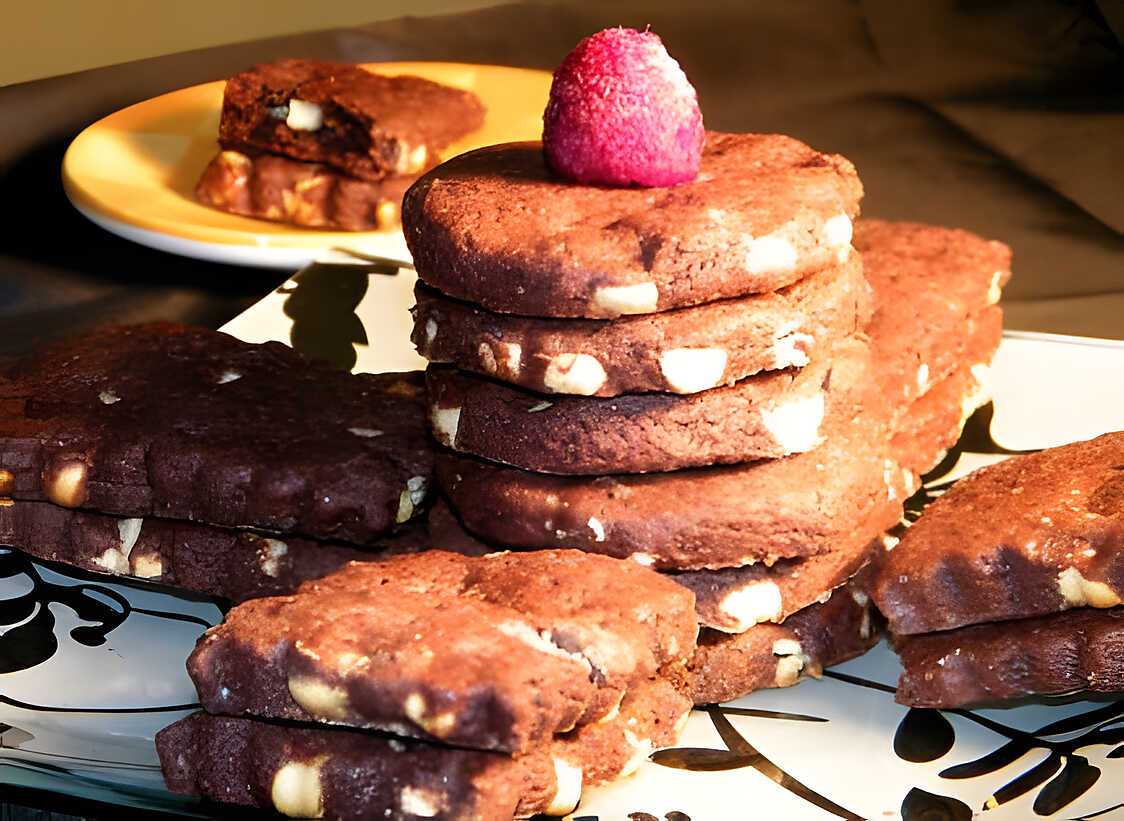 Recette de Sablés chocolat noir et blanc, fleur de sel et framboises