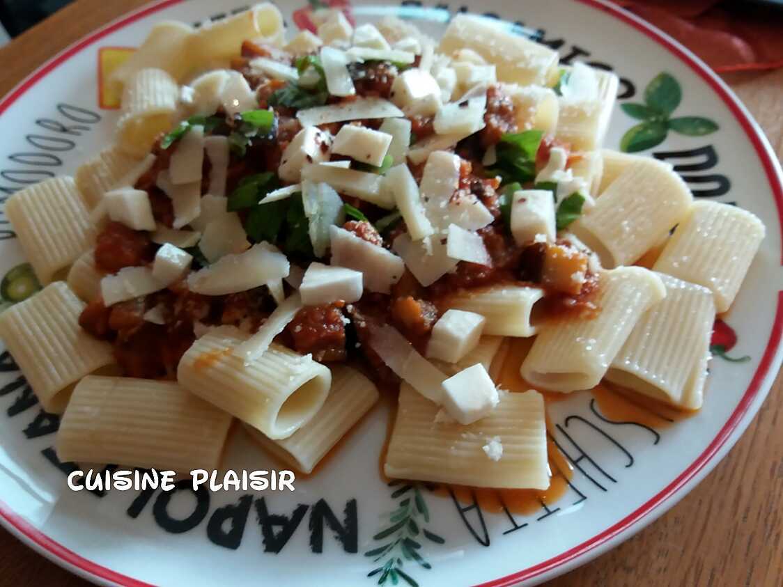 Recette de Regatoni aux aubergines