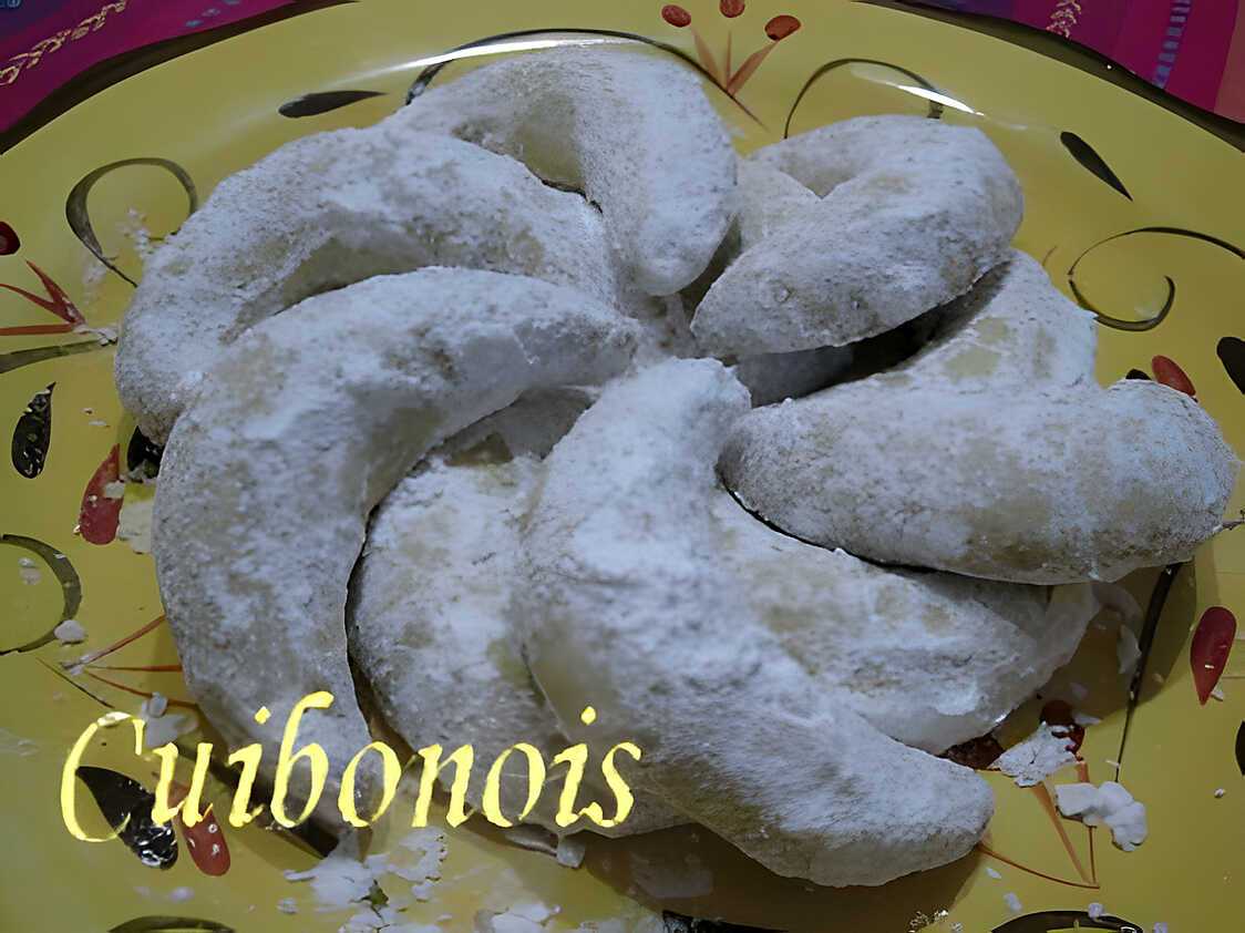 Recette de Petits gâteaux de fête "Croissants au citron et à la cardamome".