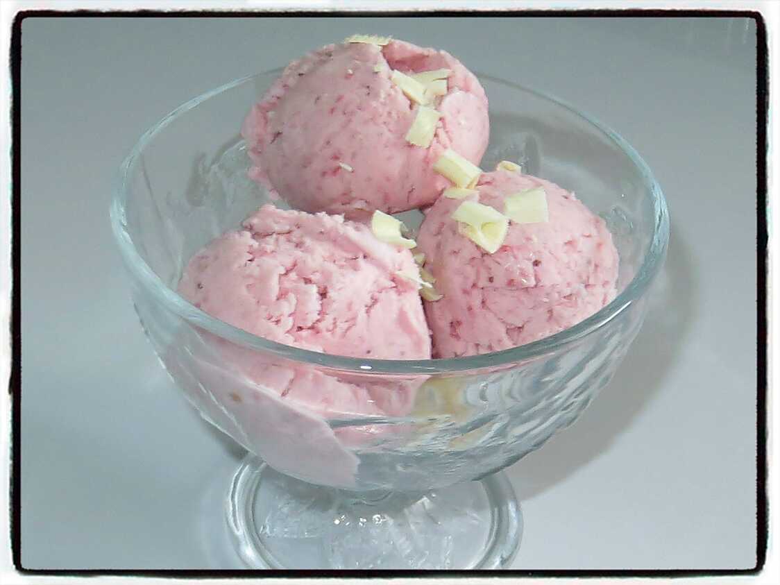 Recette de Glace à la fraise par Les gâteaux de Stéph