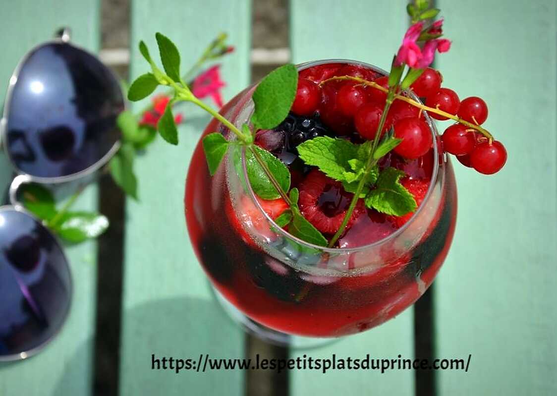 Recette de Mocktail aux fruits rouges, le cocktail tendance sans alcool