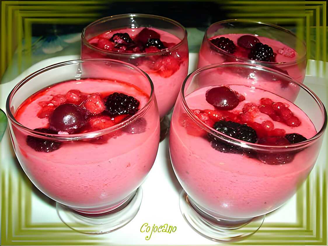 Recette de Nage de fruits rouges à la fève tonka (smoothie)