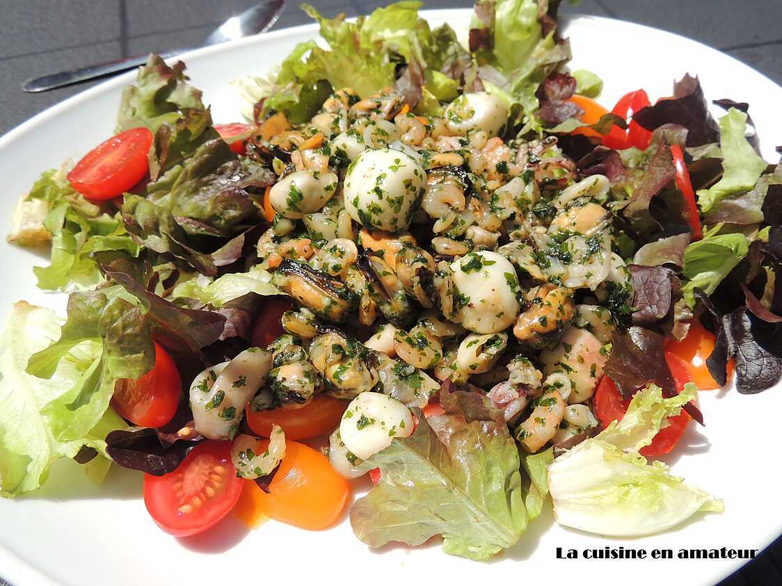 Recette de Salade de fruits de mer à l'ail et persil