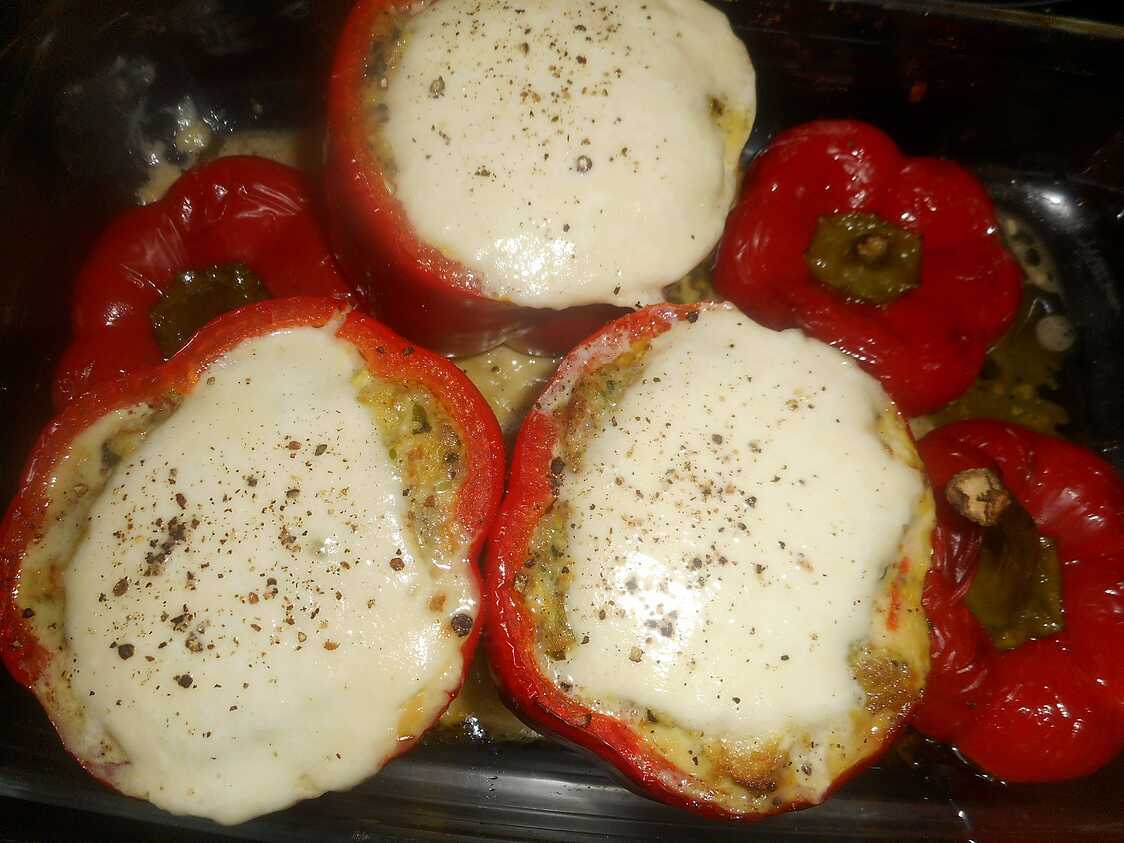 Recette de Poivrons farcis au porc et mozzarella