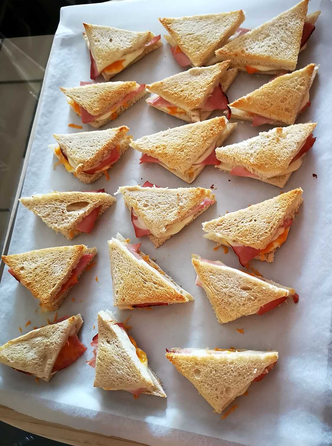 Recette de Mini croque monsieur aperitif par rosinette