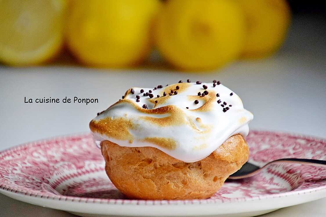Recette de Chou garni de crème citron meringuée et perles de chocolat