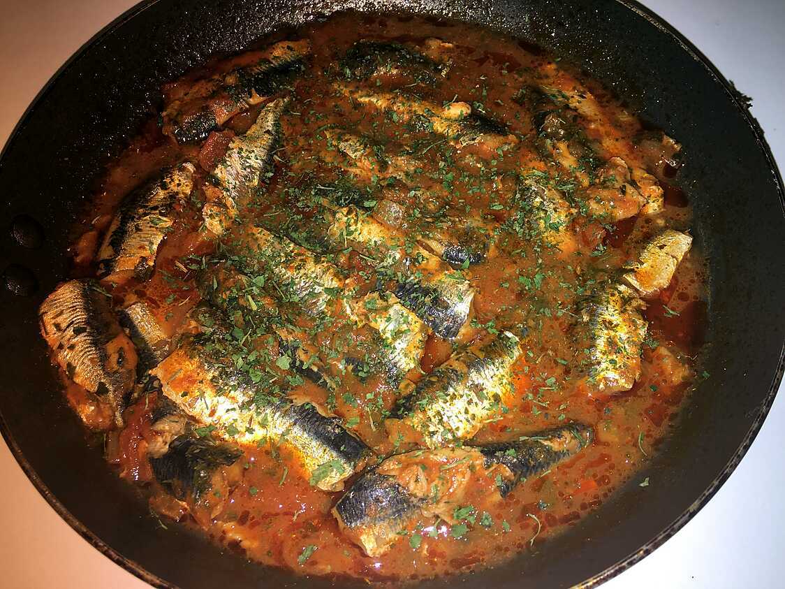 Recette de FILETS DE SARDINES À LA TOMATE