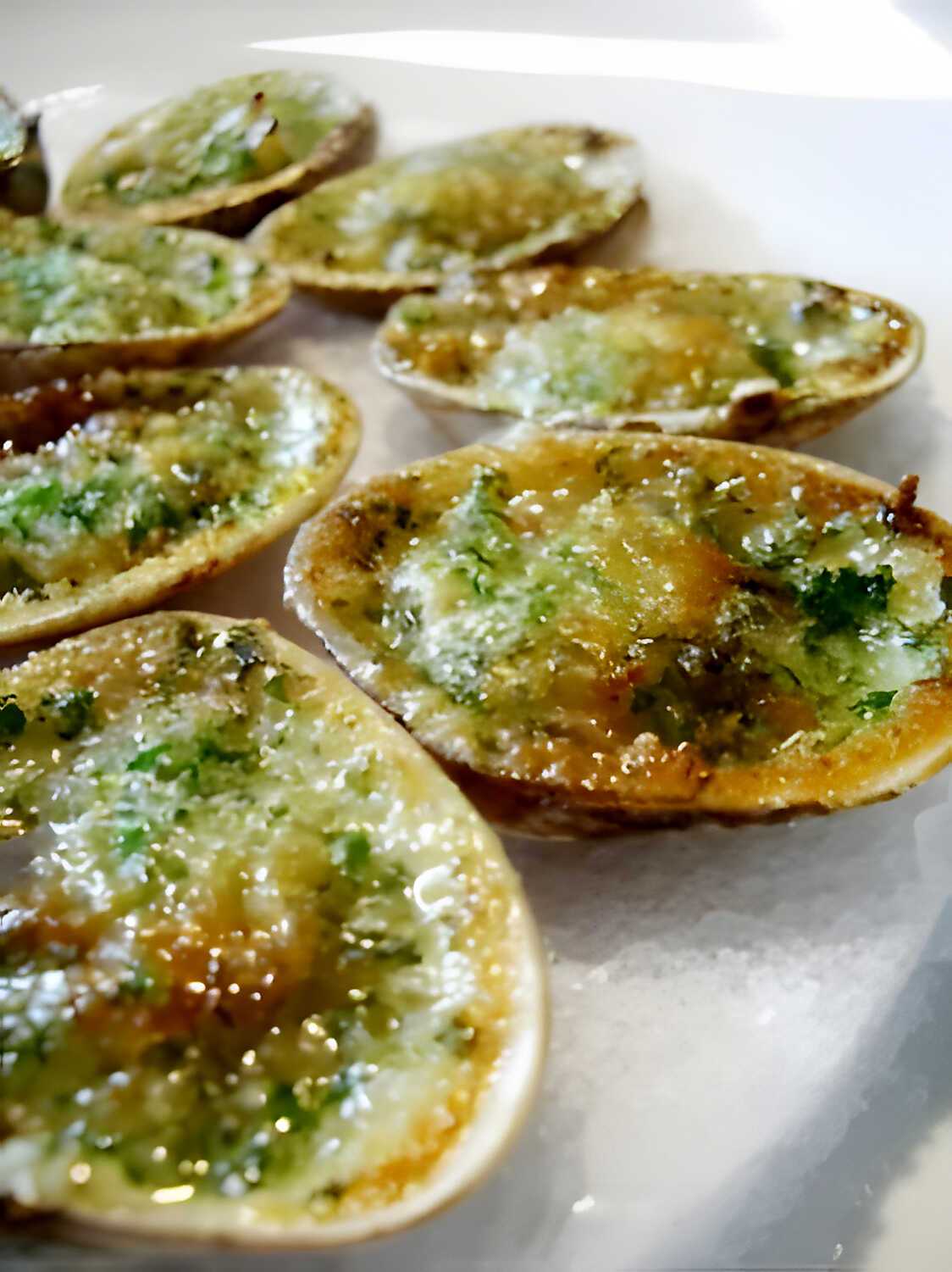 Recette de Palourdes farcies au beurre d'escargots...