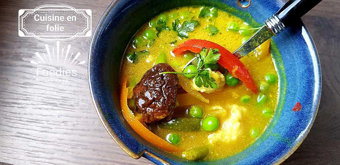 Recette de Filet de loup de mer juste cuit dans un bouillon asiatique ...