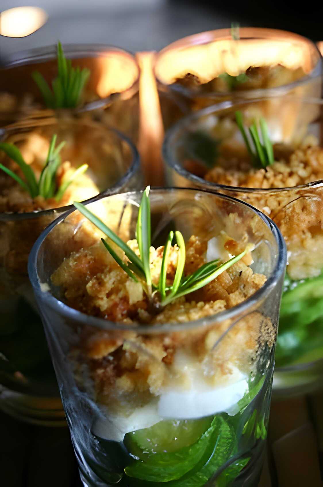 Recette de Crumble de courgettes au romarin en verrine