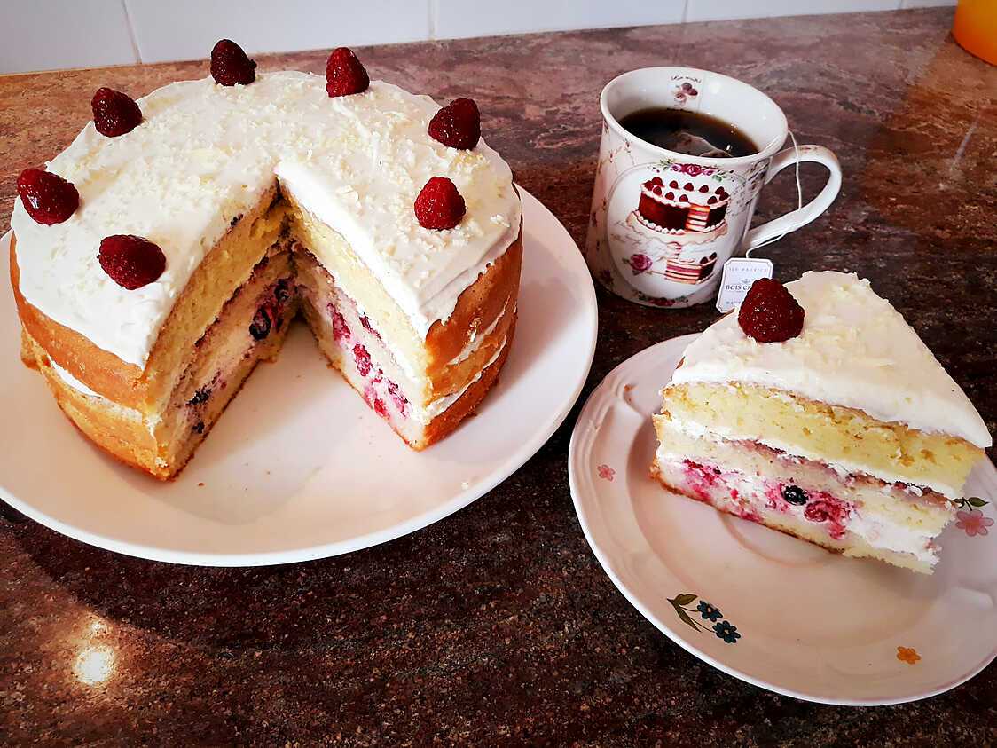 Recette de Gâteau aux fruits rouges et chantilly