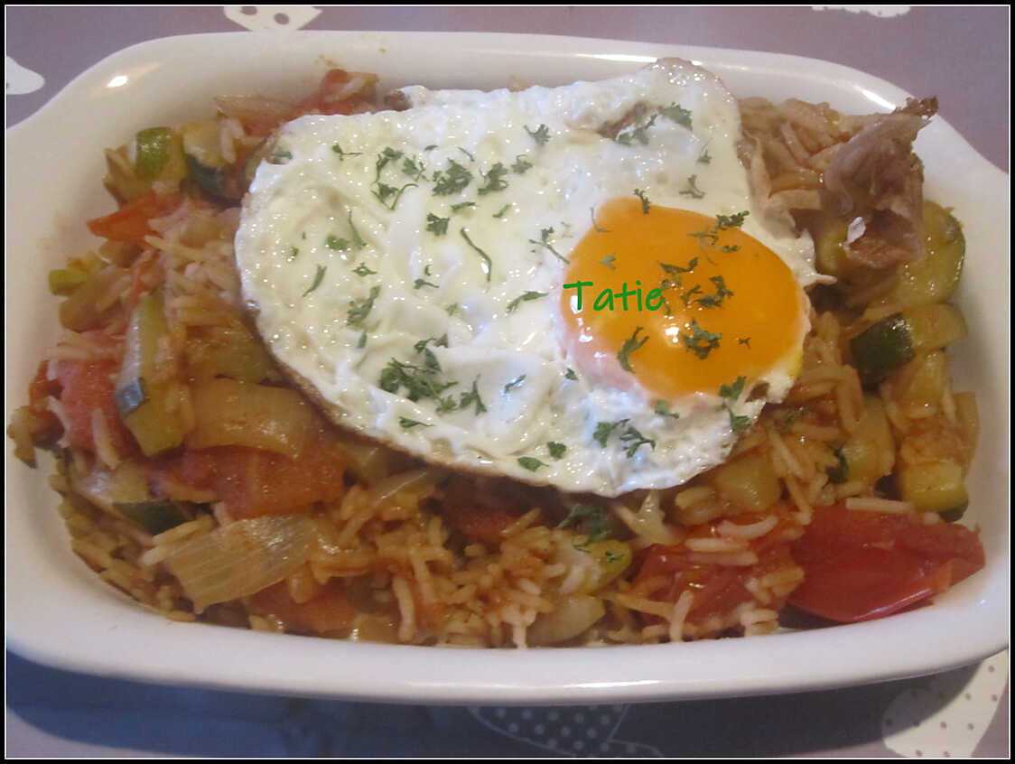 Recette de Riz aux légumes aux œufs sur le plat. par cuisinette